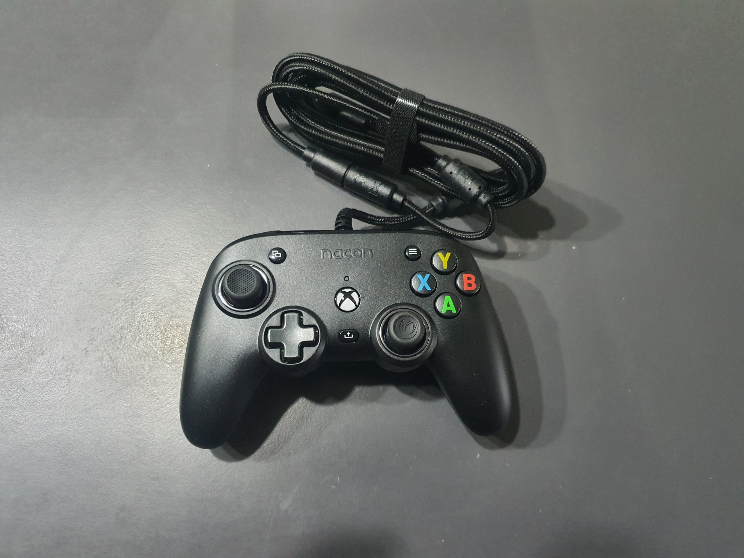 Nacon Pro Compact Controller: Recensione, Video e Screnshoot